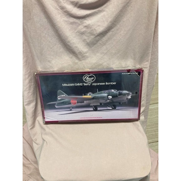 Lindberg | Other | Lindberg Mitsubishi G4m2 Betty Japanese Bomber 72 ...